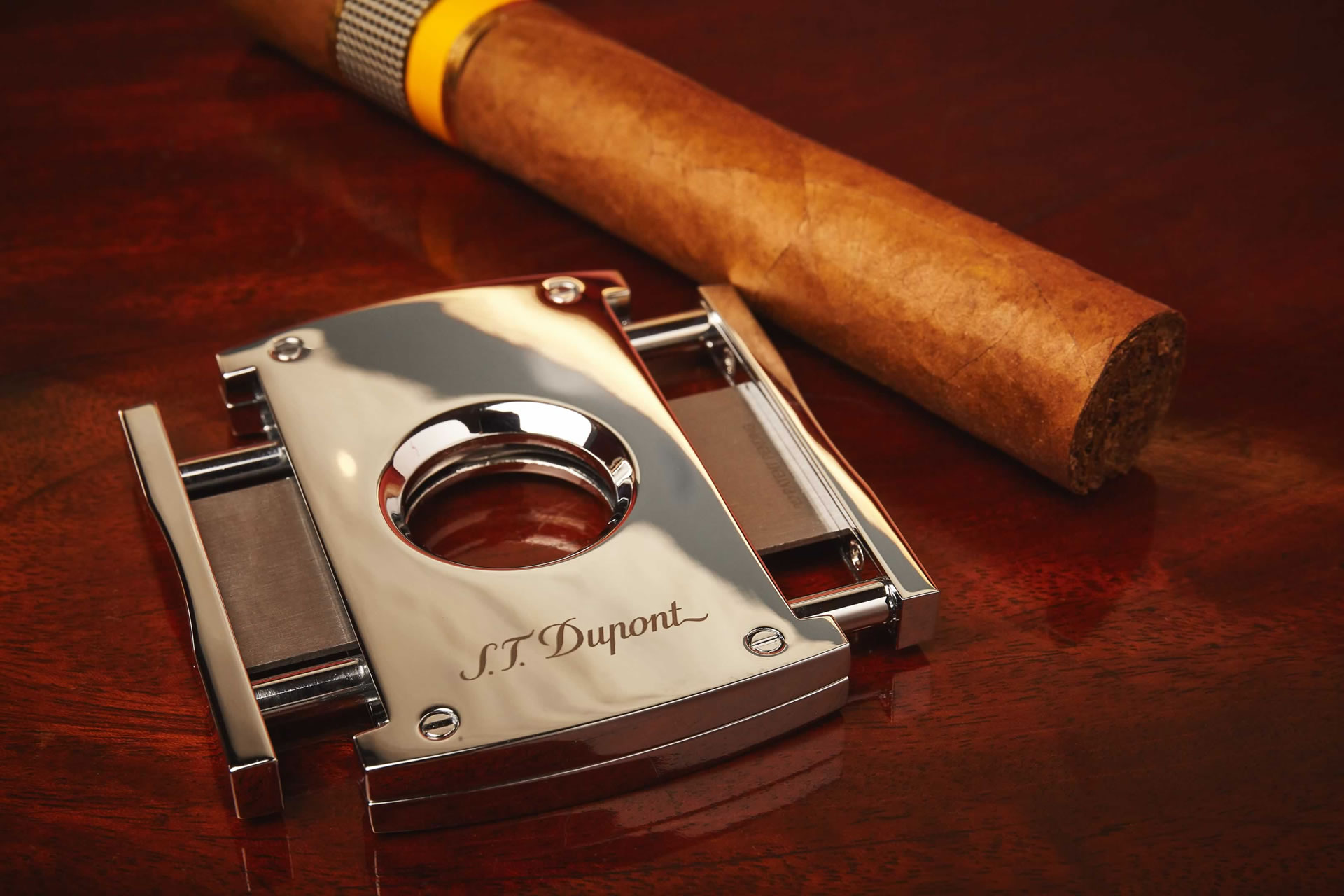 How To Cut A Cigar For The Perfect Smoke | Puro Prestige